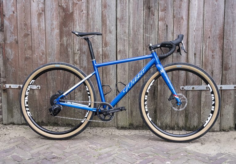 Wikkit ontwerpt en bouwt de snelste strandfiets en gravelbike
